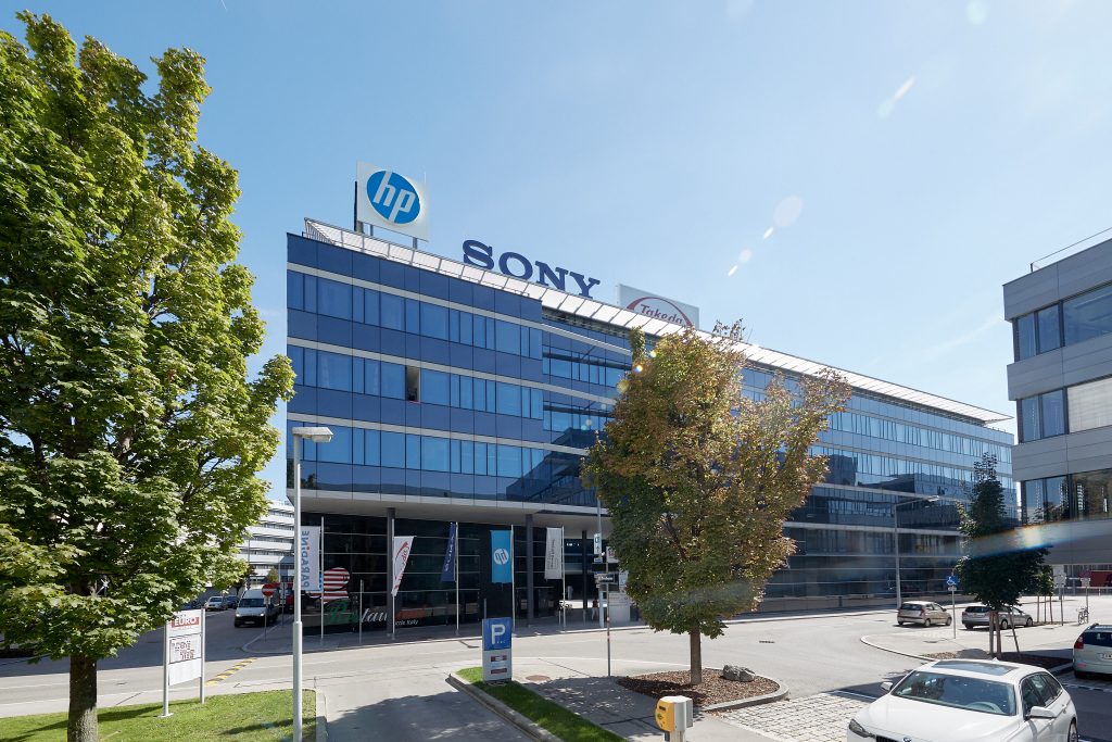 About us • Paradine